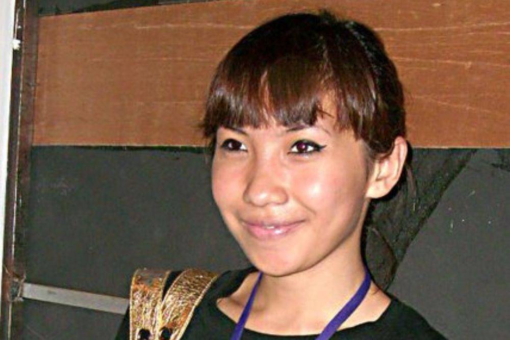 Widi Vierratale Dan Potret Lawas Vokalis Perempuan Band