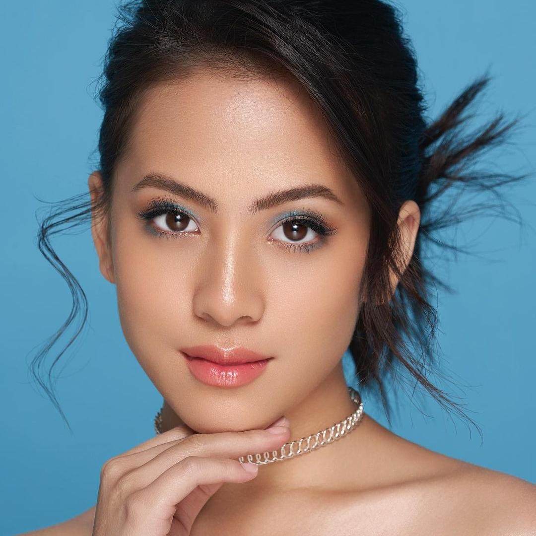 7 Look Memesona Adhisty Zara Ketika Photoshoot Stunning