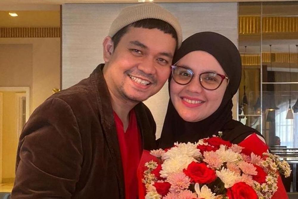 Aldila Jelita Putuskan Rujuk, Ibunda Bongkar Aib Indra Bekti Aldila Jelita Putuskan Rujuk, Ibunda Bongkar Aib Indra Bekti
