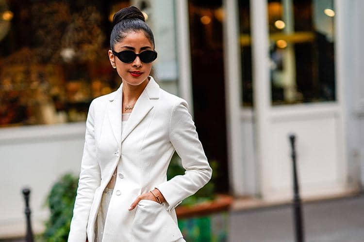 Tips Buat Jas Putih Kamu Lebih Fashionable! | Popbela.com