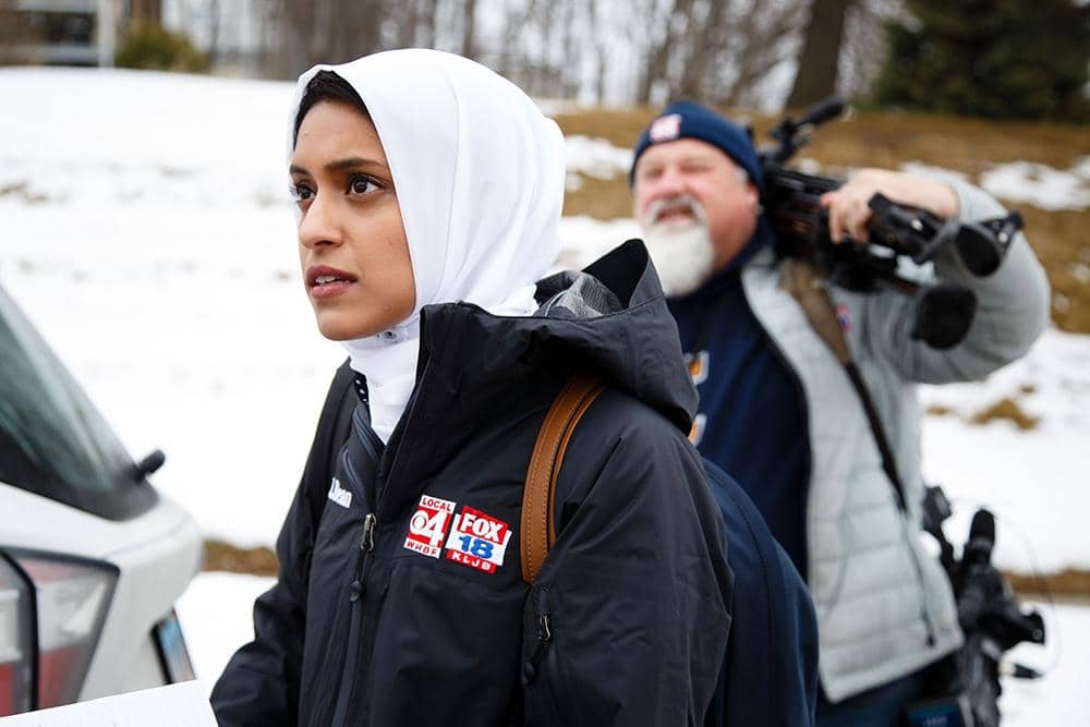 6 Fakta Menarik Tahera Rahman, Reporter TV Berhijab Pertama di Am ...