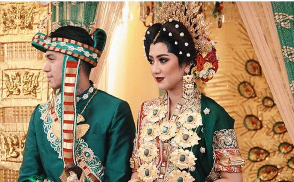 Rangkaian Prosesi Pernikahan Adat Bugis dan Maknanya | Popbela.com