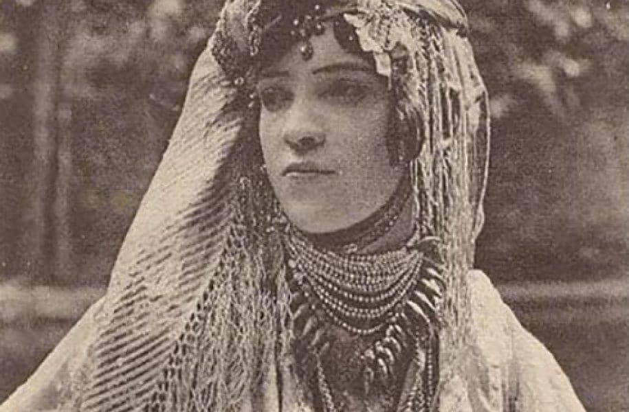 Cara Membuat Makrame untuk Hiasan Dinding Estetik, Simpel! | Popbela.com