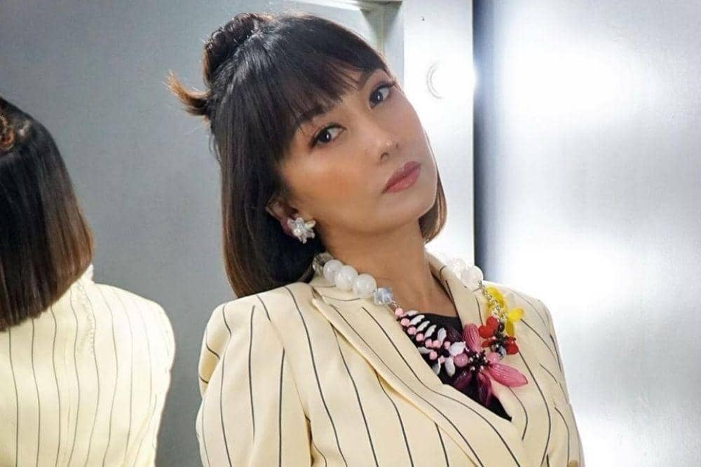 Hamil di Usia 42 Tahun, Begini Gaya Kekinian Nola 'Be3' | Popbela.com