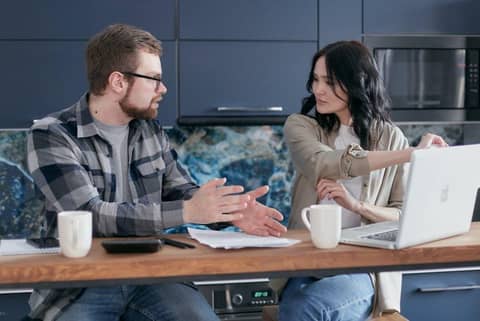 18 Perkataan Suami yang Termasuk Kalimat Talak pada Istri | Popbela.com