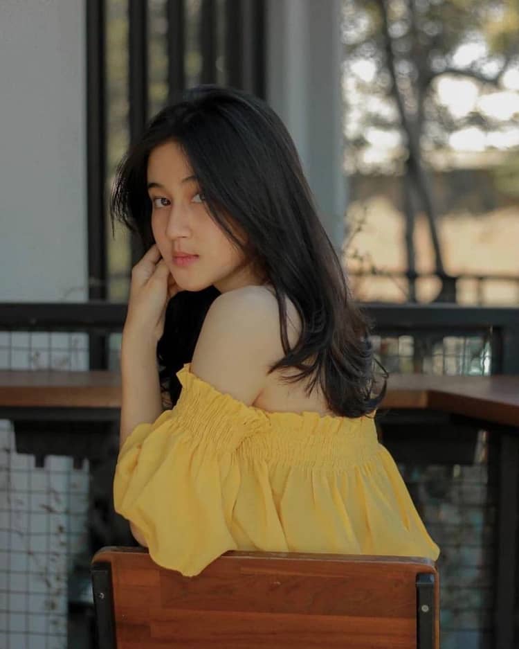 Profil Keisya Levronka, Penyanyi ‘Tak Ingin Usai’ | Popbela.com