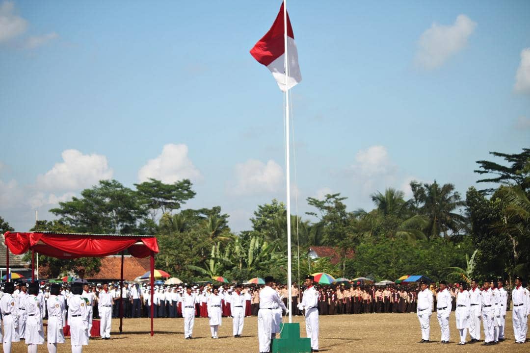 Sejarah Bendera Merah Putih Beserta Arti dan Fungsinya | Popbela.com