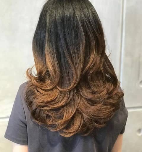 20 Model Potongan Rambut Oval Layer dari Belakang | Popbela.com