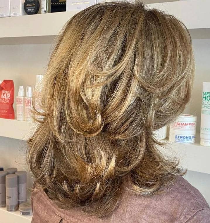 20 Model Potongan Rambut Oval Layer dari Belakang | Popbela.com