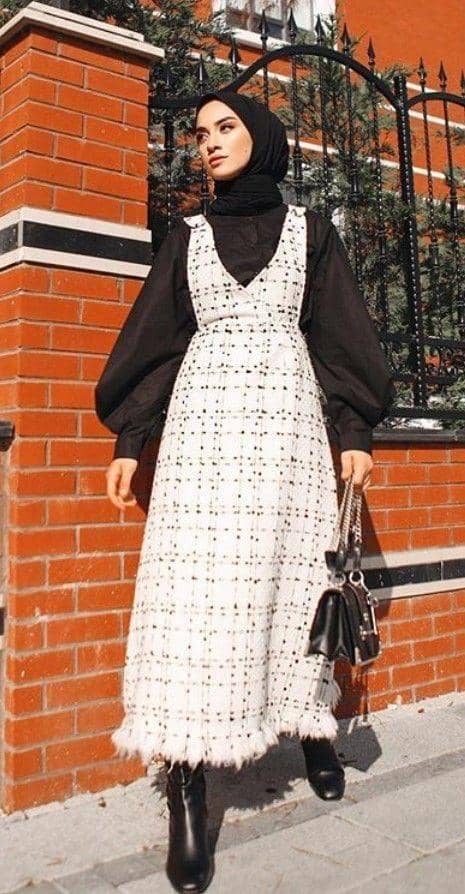 11 OOTD Hitam Putih untuk Tampil Modis dan Kekinian | Popbela.com