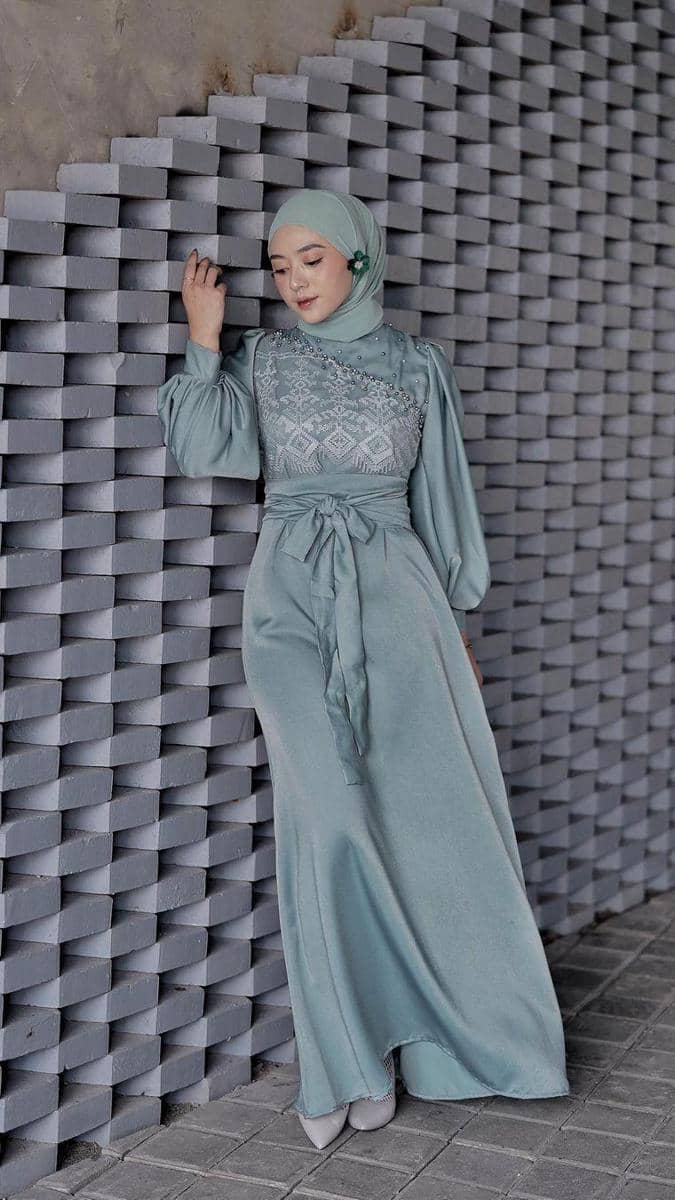 11 Model Gaun Pesta Modern 2022 yang Anggun dan Menawan | POPBELA.com