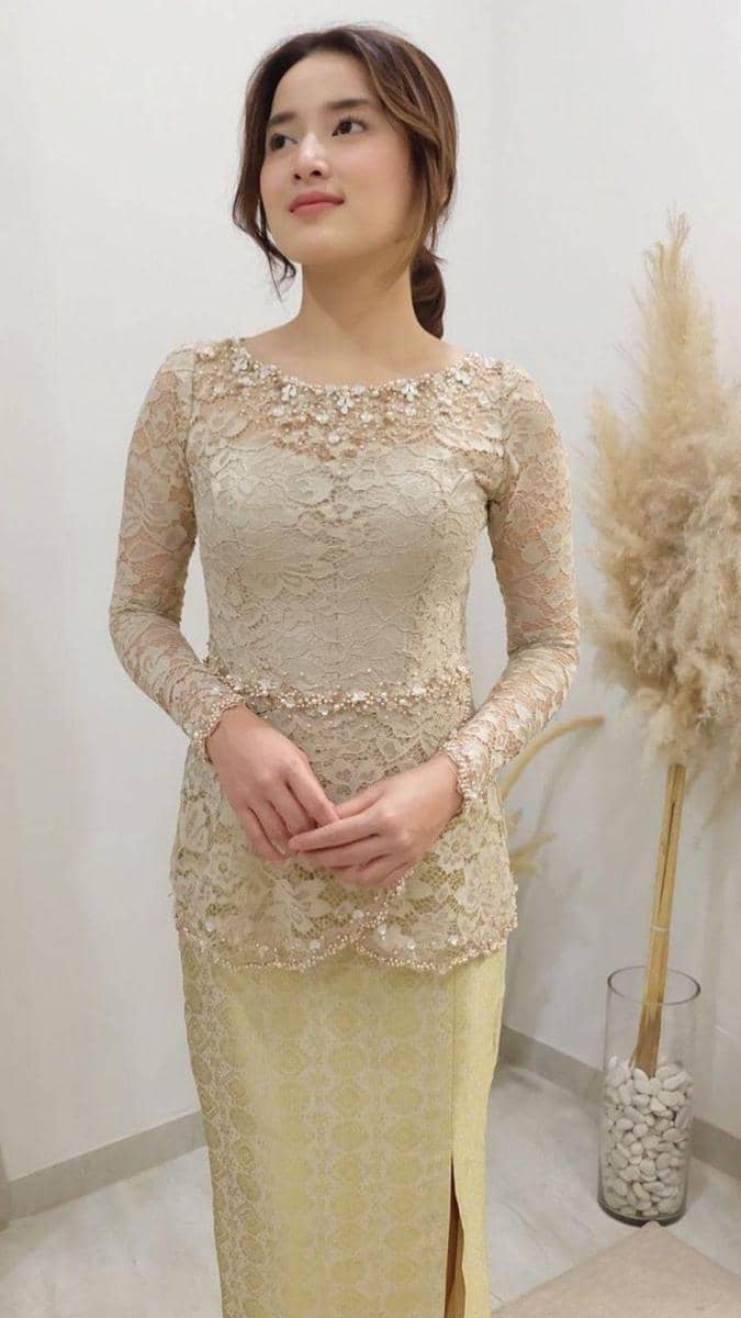 15 Model Baju Brokat 2024 yang Modern dan Kekinian | Popbela.com