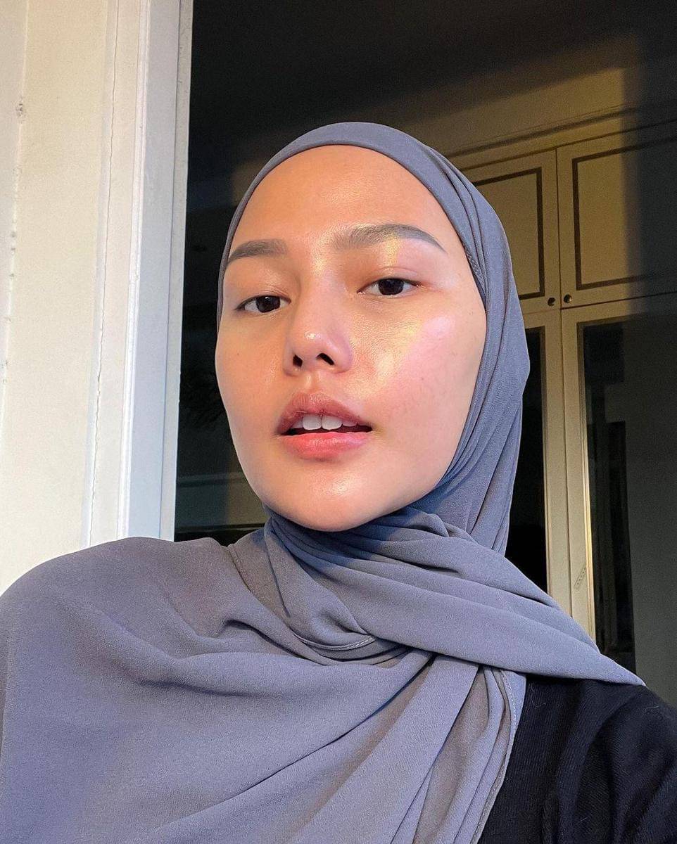 10 Gaya Foto Selfie Kekinian ala Selebgram, Yuk Coba! | Popbela.com