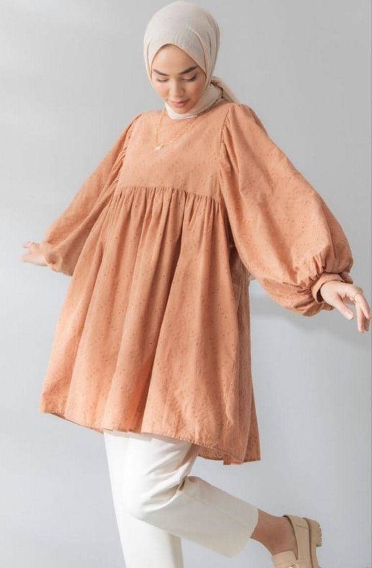 13 Baju Atasan Wanita Kekinian dengan Model Fashionable! | Popbela.com
