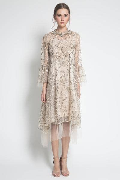 20 Model Dress Brokat Terbaru 2024, Anggun dan Menawan! | Popbela.com