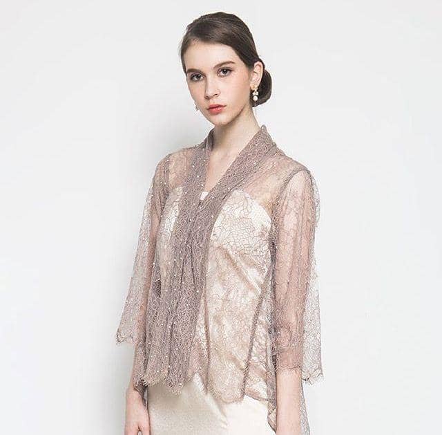 12 Outer Brokat Kekinian untuk Tampil Lebih Stylish dan Keren | Popbela.com