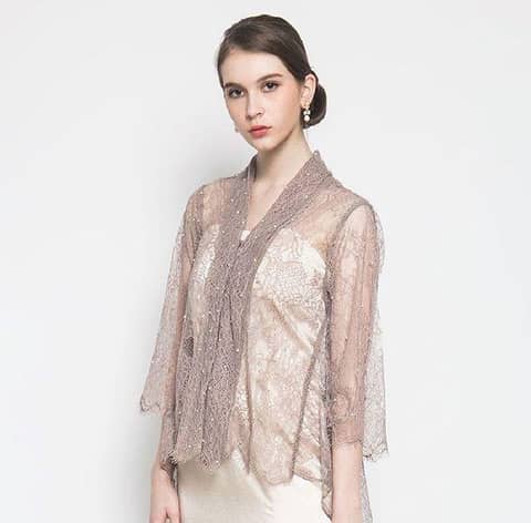 12 Outer Brokat Kekinian untuk Tampil Lebih Stylish dan Keren | Popbela.com