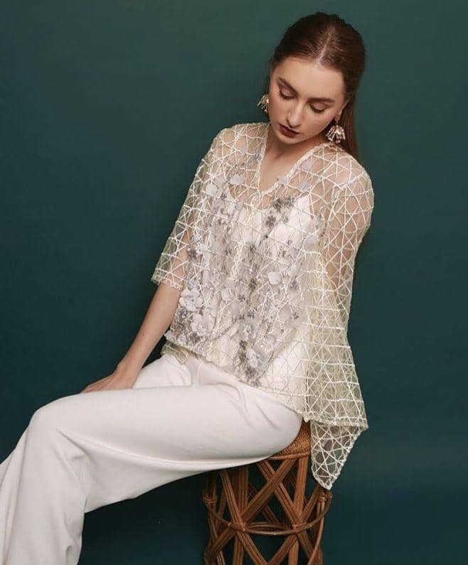 12 Outer Brokat Kekinian untuk Tampil Lebih Stylish dan Keren | POPBELA.com