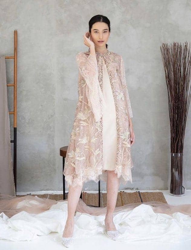 12 Outer Brokat Kekinian untuk Tampil Lebih Stylish dan Keren | Popbela.com