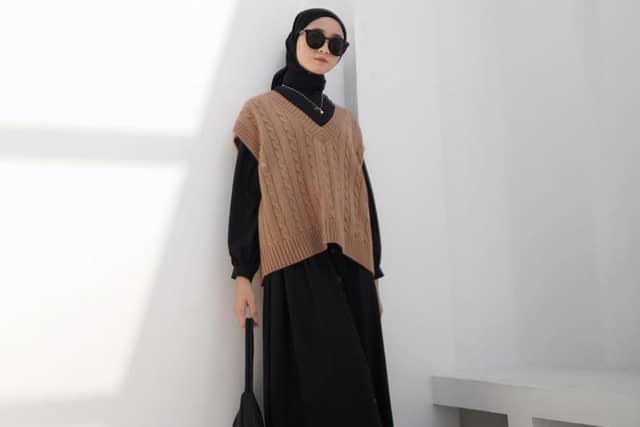 12 Model Gamis Rompi Panjang Terbaru, Anggun dan Elegan! | Popbela.com