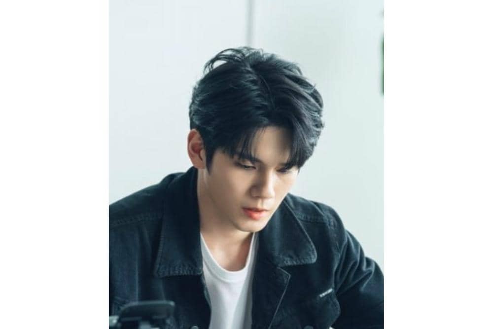 21 Model Potongan Rambut Comma Hair Pendek Laki-Laki Korea | Popbela.com