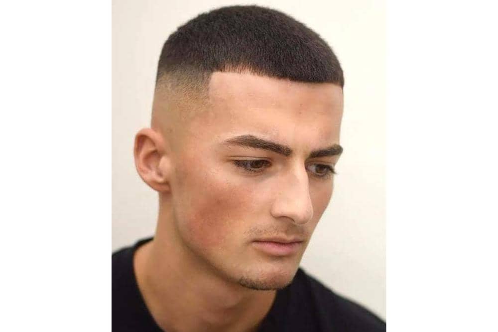 25 Potongan Buzz Cut Pria yang Simpel dan Maskulin | POPBELA.com
