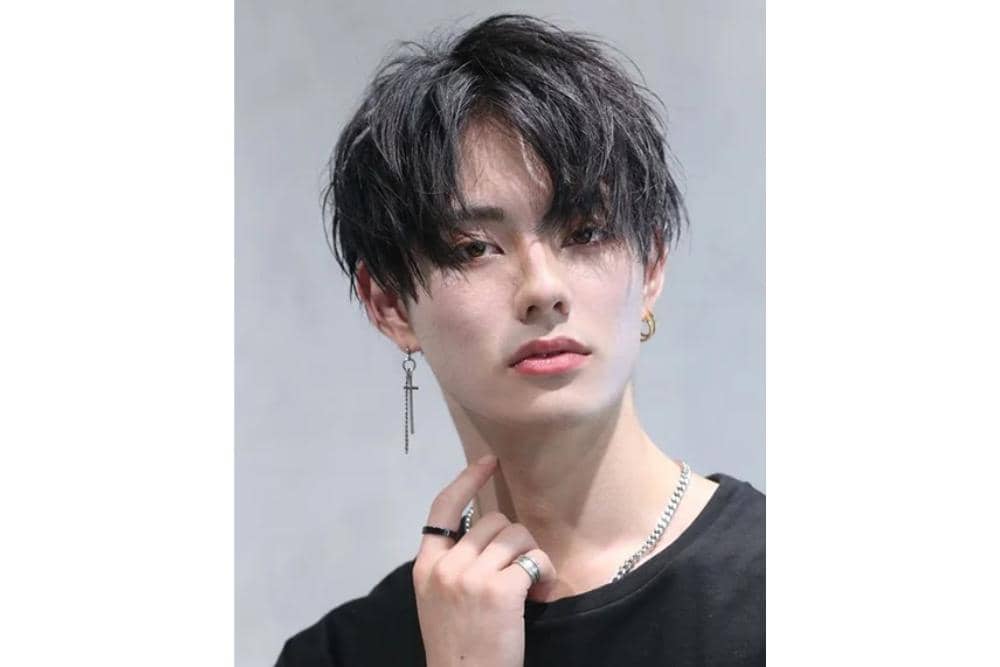 23 Model Potongan Two Block Hair Pendek Pria Indonesia Keren | POPBELA.com