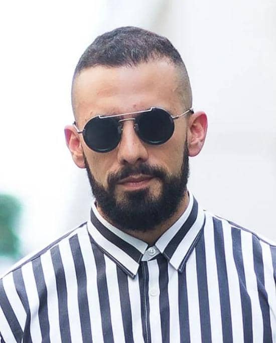 23 Cukuran Botak Keren yang Simpel dan Trendi | POPBELA.com