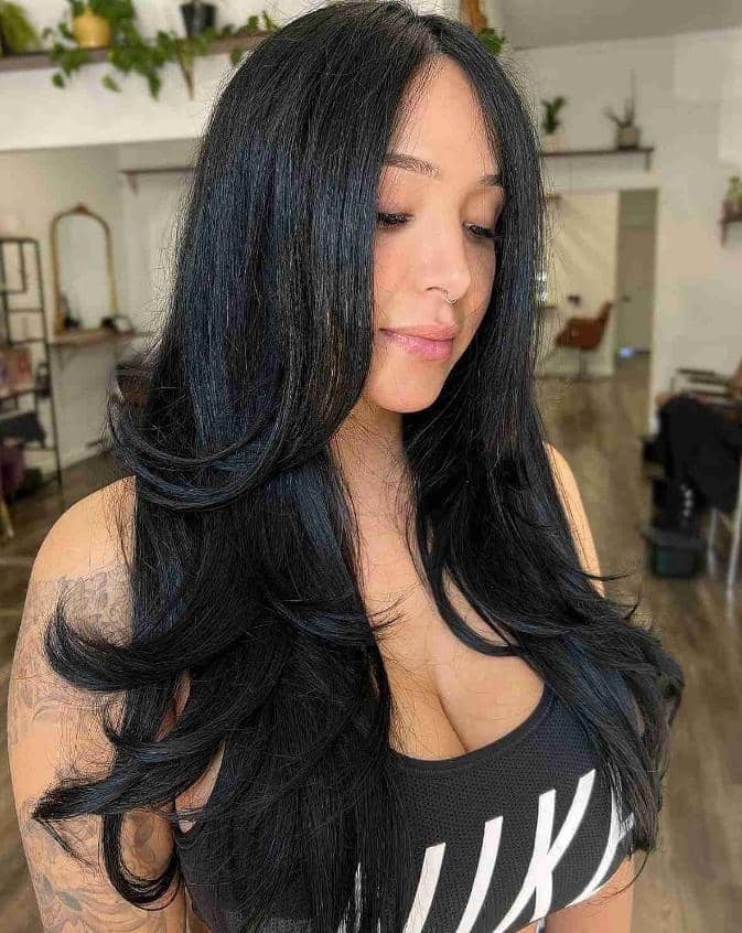 13 Model Rambut Segi Layer Panjang Lurus, Anggun dan Fresh | POPBELA.com