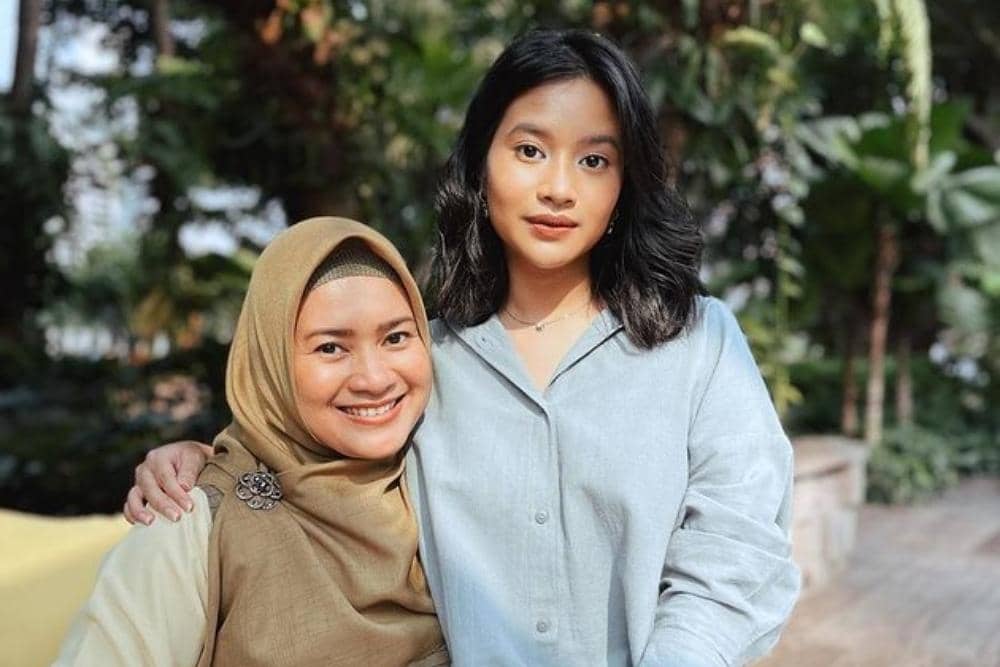 Mirip! Ini 9 Potret Artis Berhijab dan Anak Gadisnya | Popbela.com
