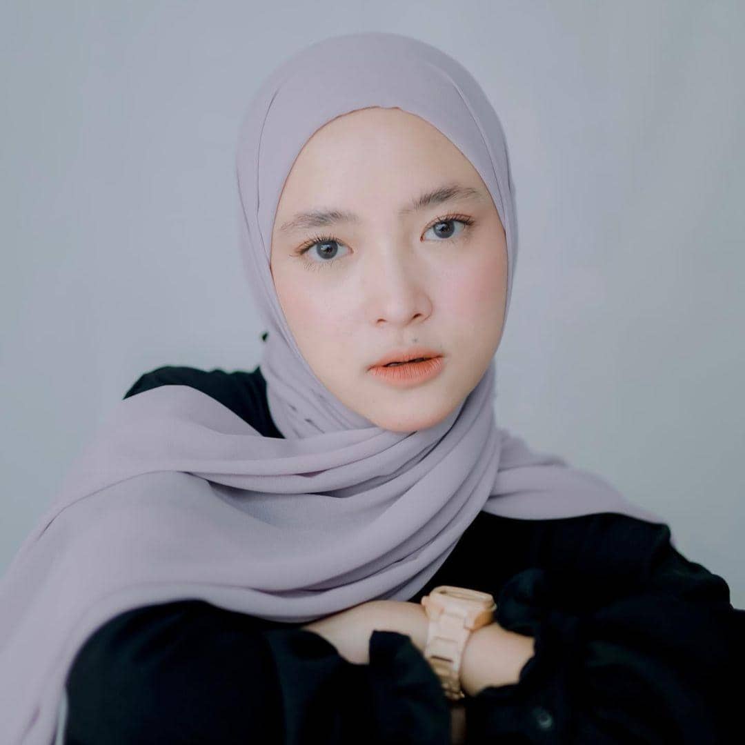 Selalu Glowing, Begini Potret Cantik Nissa Sabyan | Popbela.com