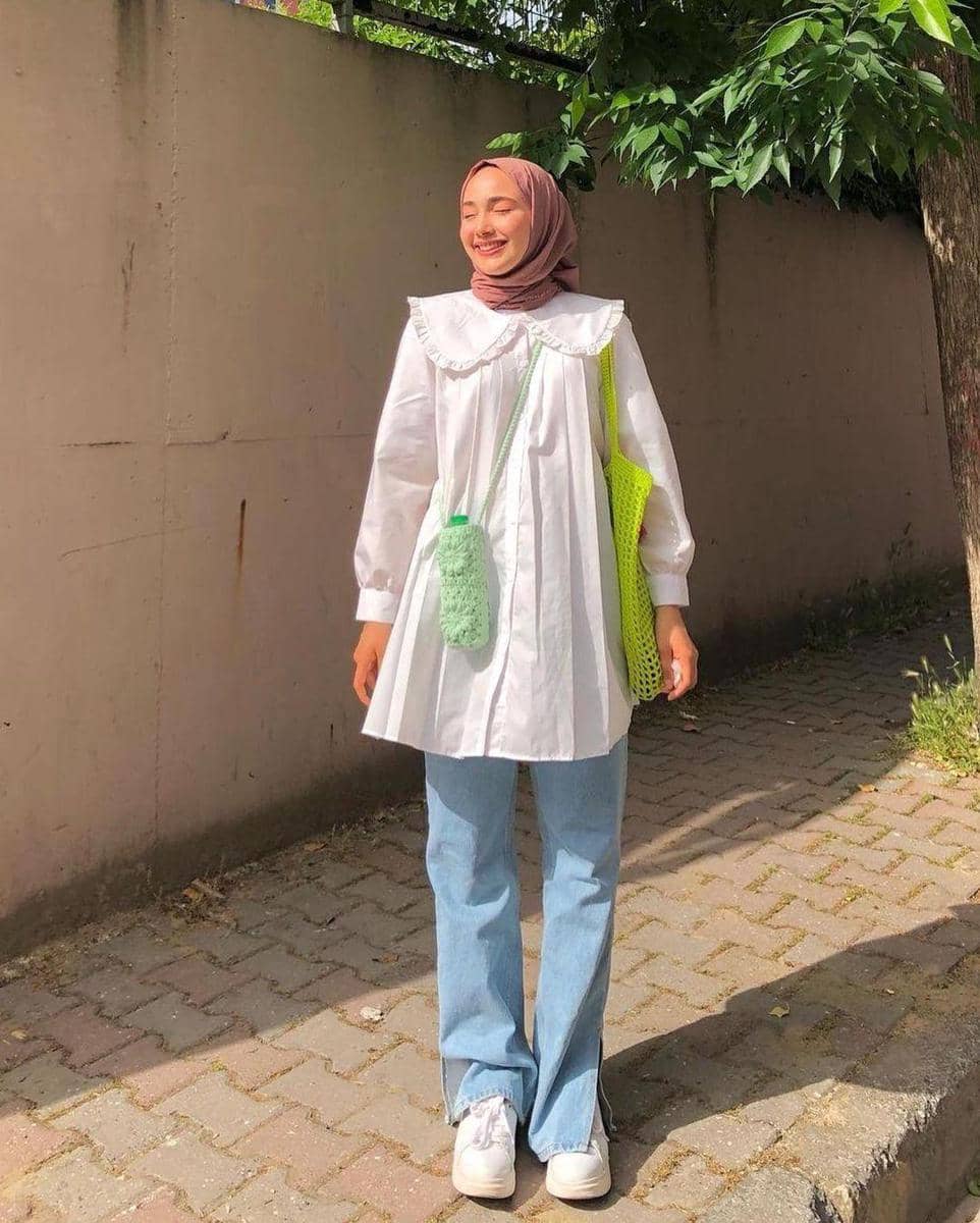 15 OOTD Baju Putih Celana Jeans Hijab, Simpel tapi Keren! | Popbela.com