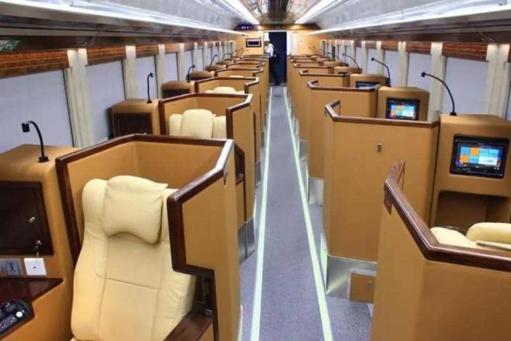 5 Kereta Api Mewah di Indonesia, Ini Harga Tiket dan Rutenya | Popbela.com