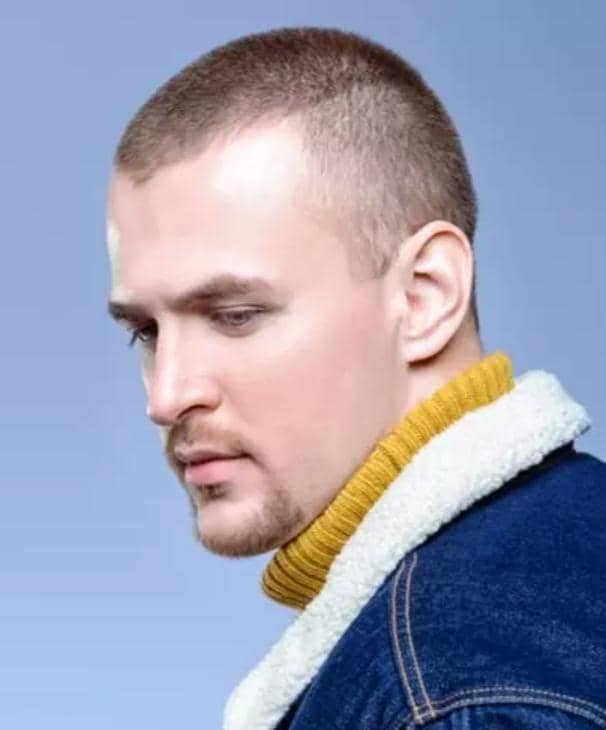 23 Cukuran Botak Keren yang Simpel dan Trendi | Popbela.com