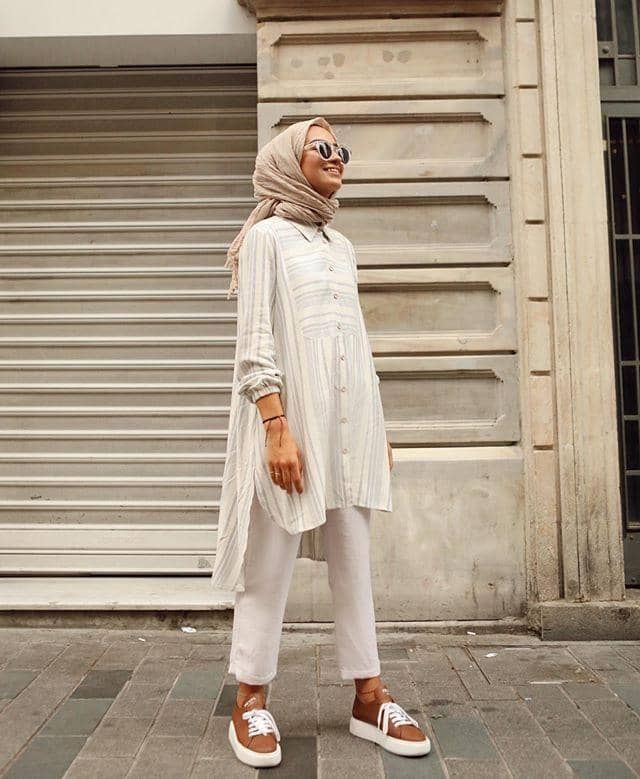 20 Model Tunik Simple tapi Mewah Terbaru dan Kekinian | Popbela.com
