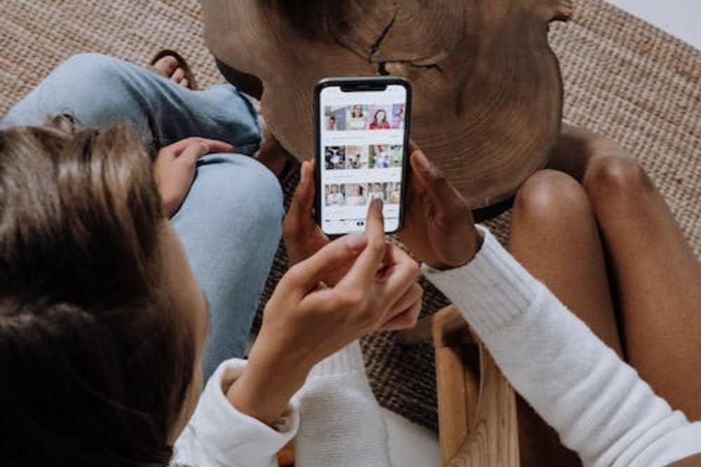 Stalking Adalah Tindakan Memantau, Ini Penjelasan Lengkapnya | Popbela.com