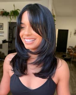 17 Model Rambut Segi Layer Oval 3 Tingkat yang Elegan | Popbela.com
