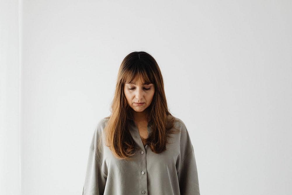 50 Kata-Kata Sad Vibes yang Menyakitkan, Bikin Nyesek! | POPBELA.com