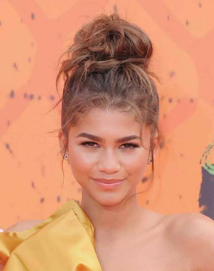 9 Cara Ikat Rambut Simple tapi Bagus, Enggak Ribet! | Popbela.com