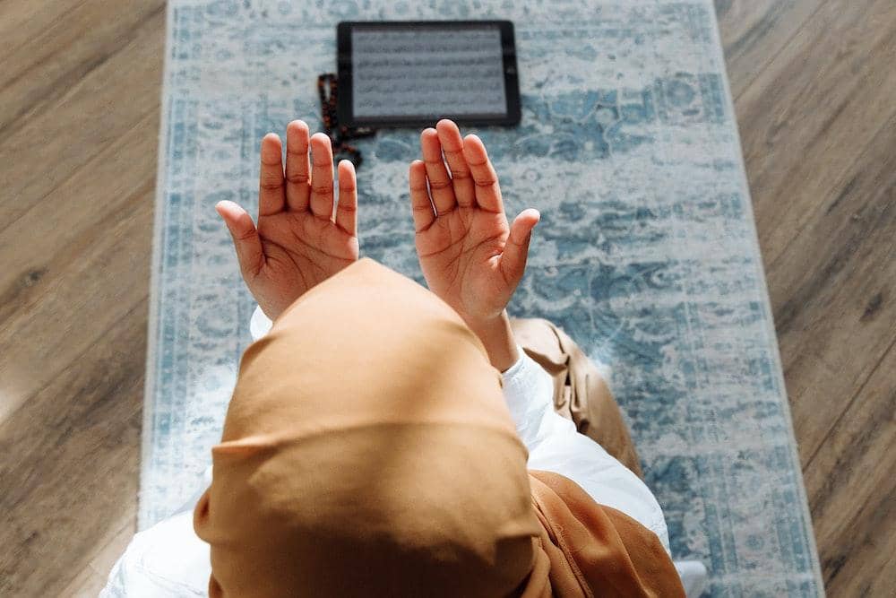 Doa Rabithah Arab, Latin, Beserta Arti dan Fadhilahnya | Popbela.com