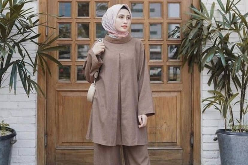 12 Model Baju Setelan Perempuan Hijab Terbaru 2025, Stylish! | POPBELA.com
