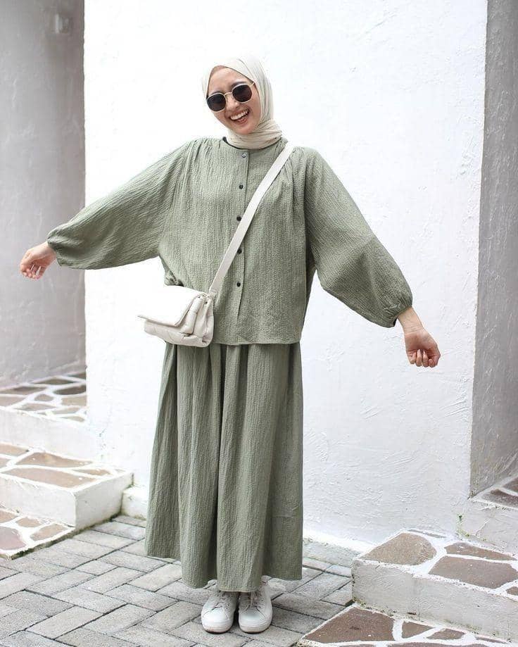 12 Model Baju Setelan Perempuan Hijab Terbaru 2025, Stylish! | POPBELA.com