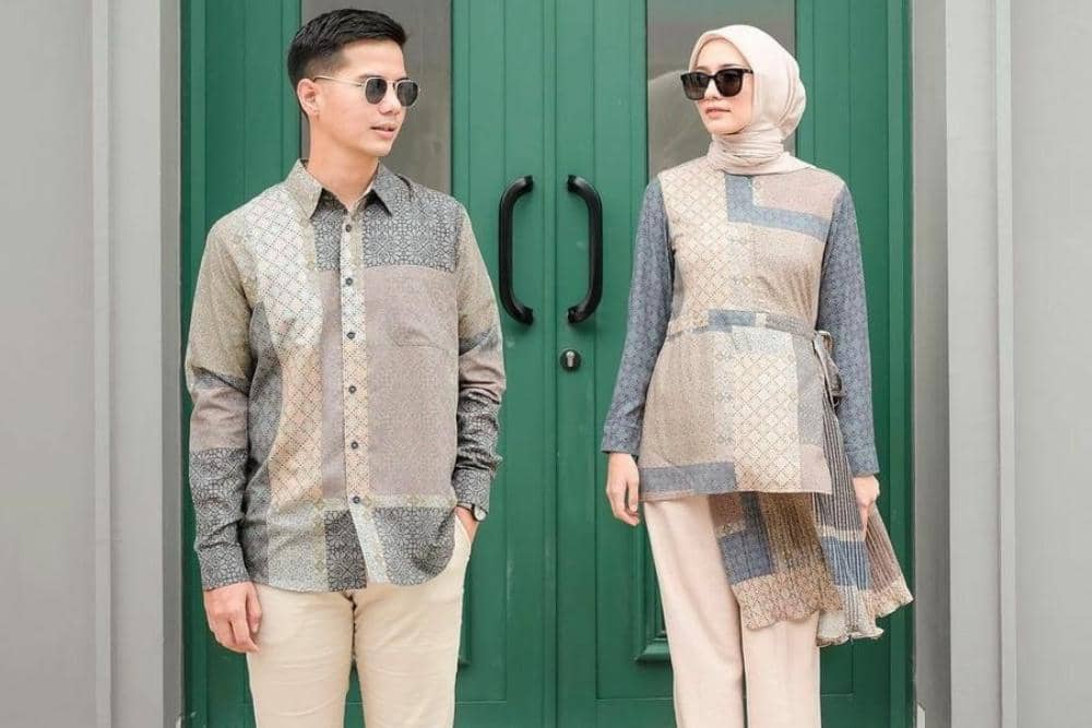10 Model Baju Batik Couple Kekinian, Tampil Serasi | Popbela.com