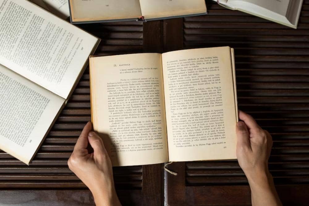 5 Contoh Teks Editorial, Struktur, dan Jenisnya Lengkap | Popbela.com