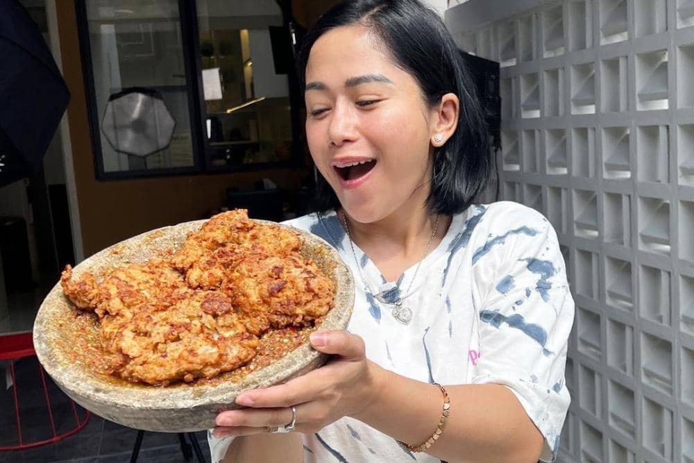 Profil dan Biodata Farida Nurhan, Pensiun dari YouTube? | Popbela.com