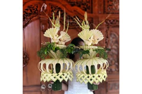 Janur Kuning Pernikahan, Dekorasi yang Sarat Filosofi | Popbela.com