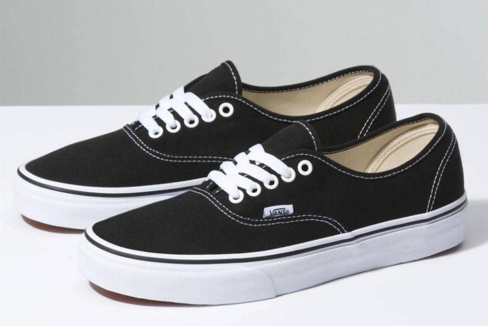 20 Merk Sepatu Branded Terbaik dan Jadi Favorit di Indonesia | Popbela.com