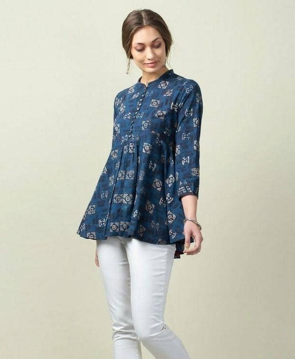 10 Model Blouse Batik Wanita Terbaru yang Elegan dan Stylish | Popbela.com