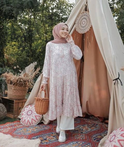 20 Model Tunik Simple tapi Mewah Terbaru dan Kekinian | Popbela.com