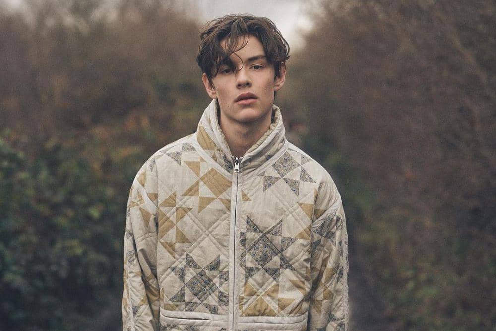 Biodata dan Profil Louis Partridge, Pacar Olivia Rodrigo | Popbela.com